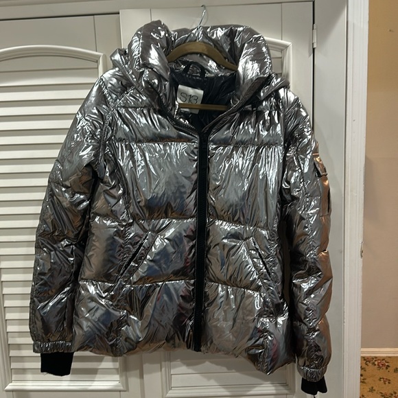 S13 | Jackets & Coats | S3 Silver Metallic Puffer Jacket Xl | Poshmark